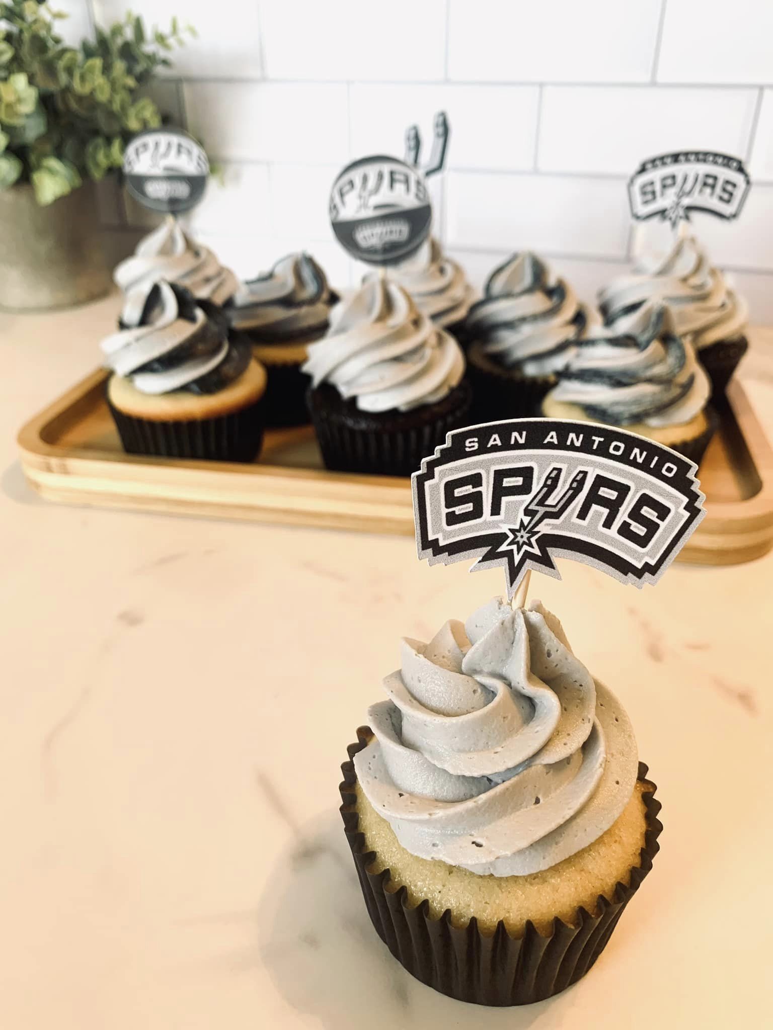 Spurs Sweets - Tiers of Joy